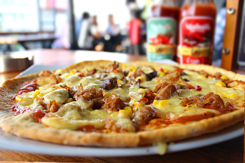 Makan Pizza Gak Perlu Mahal, Ayo ke Alabaik | Makassar Kuliner